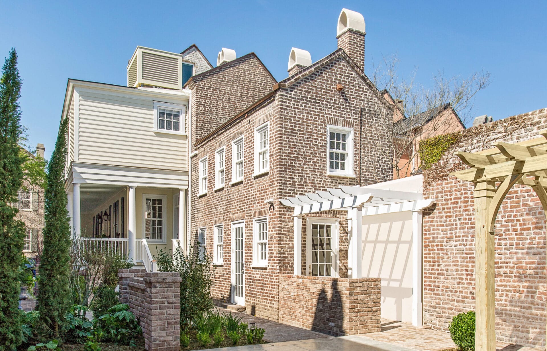 Charleston Single House Side Porch