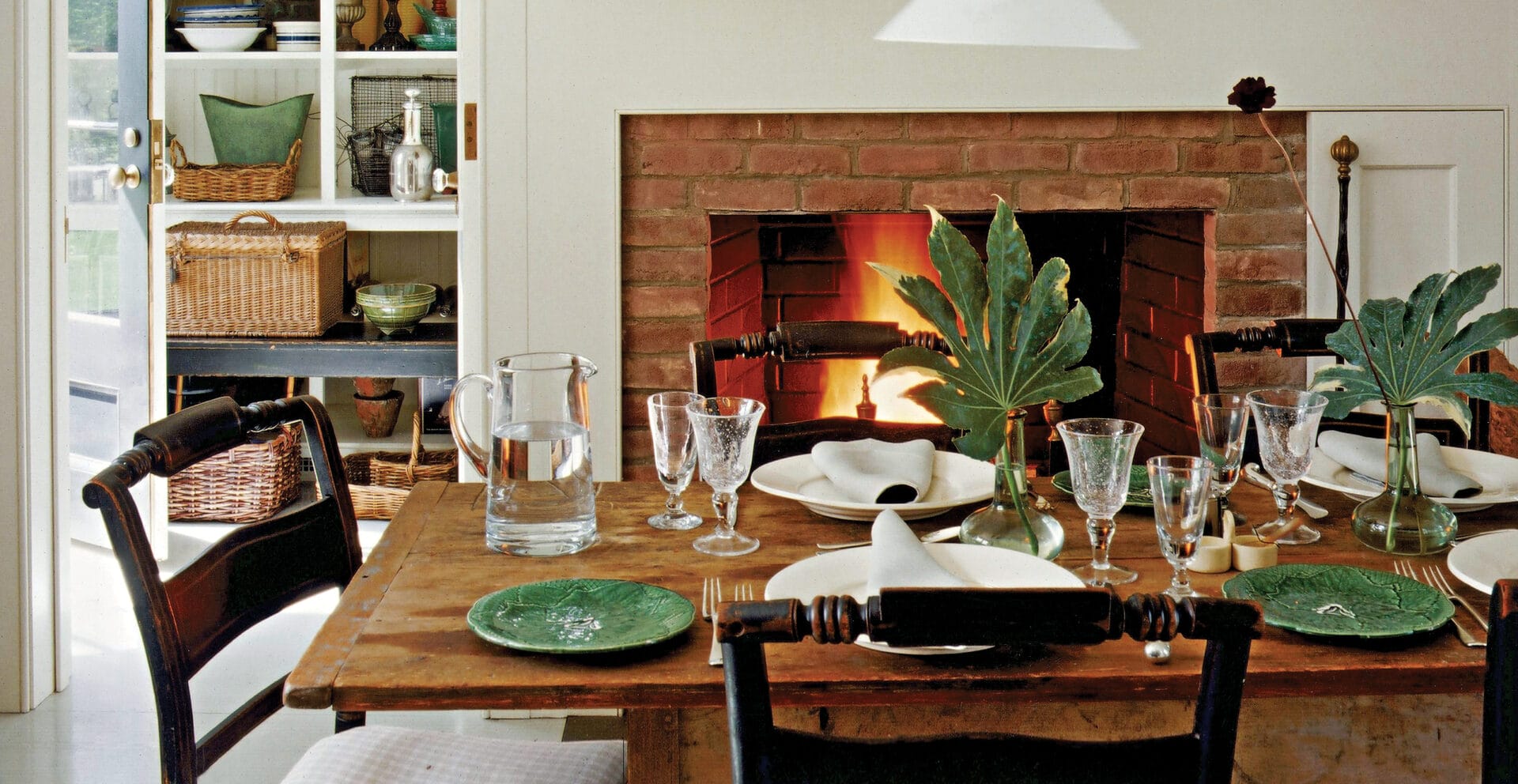 How To Refinish a Dining Table in a few Simple to Follow Steps - This ...