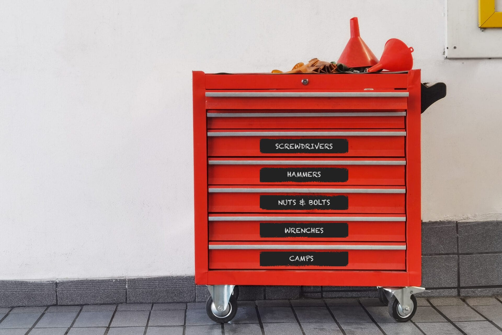 How To Label a Metal Toolbox With Chalkboard Spray Paint - This Old House